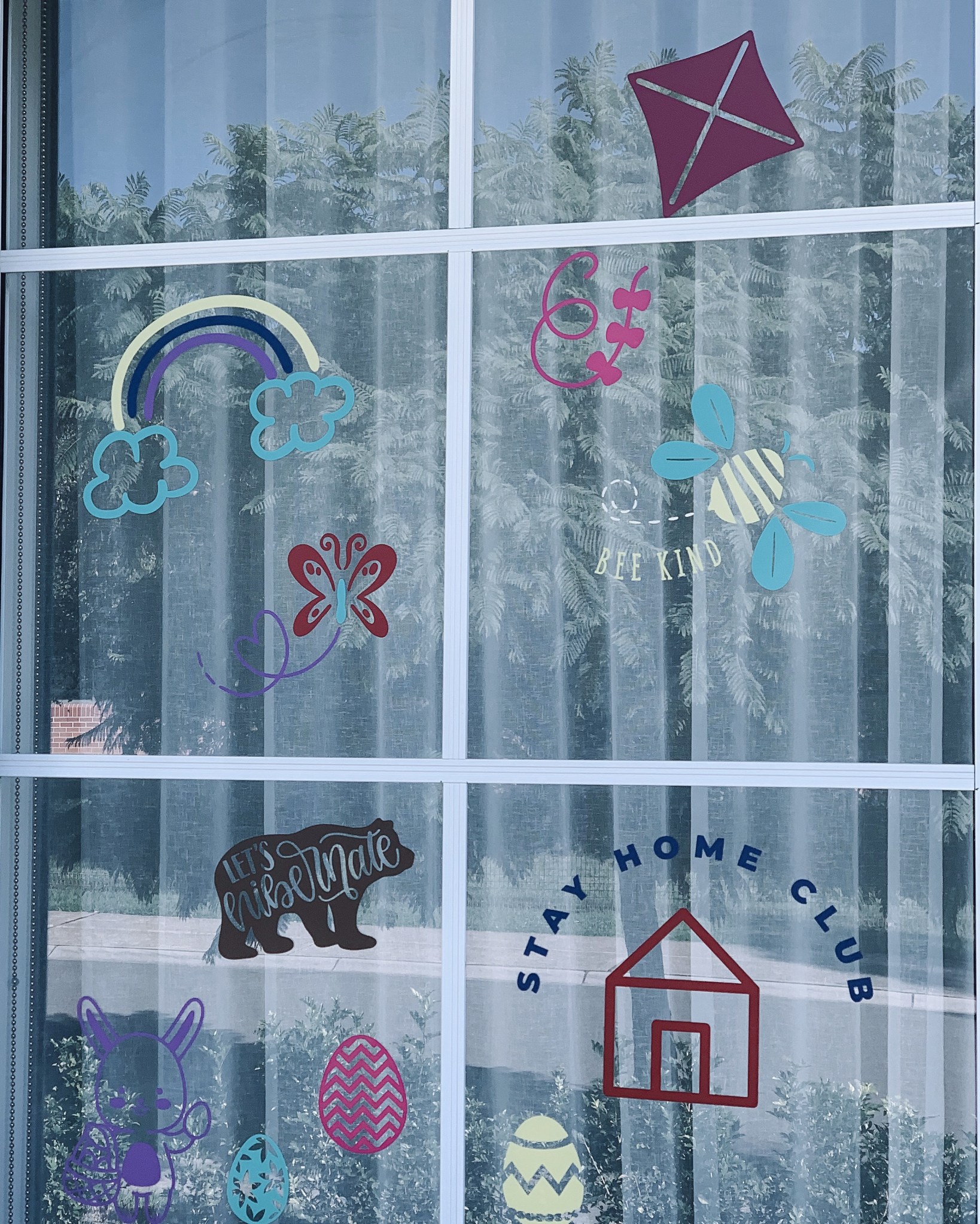 How to Create Vinyl Decals for your Window Using a Cricut Machine – The ...
